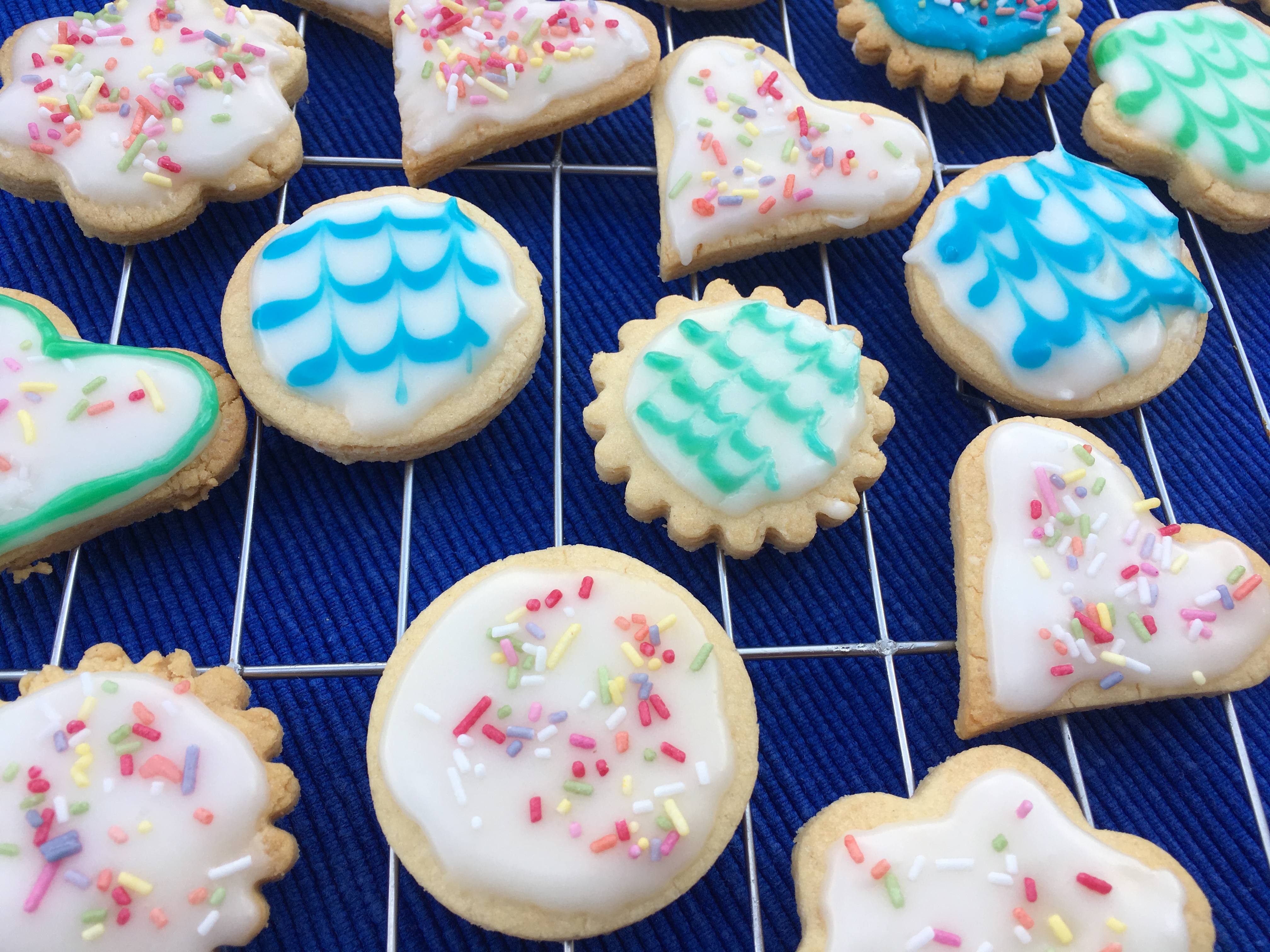 Easy Iced Biscuit Recipe - TheUniCook kid-friendly recipe
