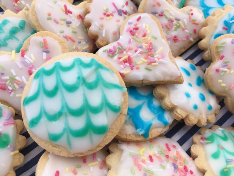 Easy Iced Biscuit Recipe - TheUniCook kid-friendly recipe