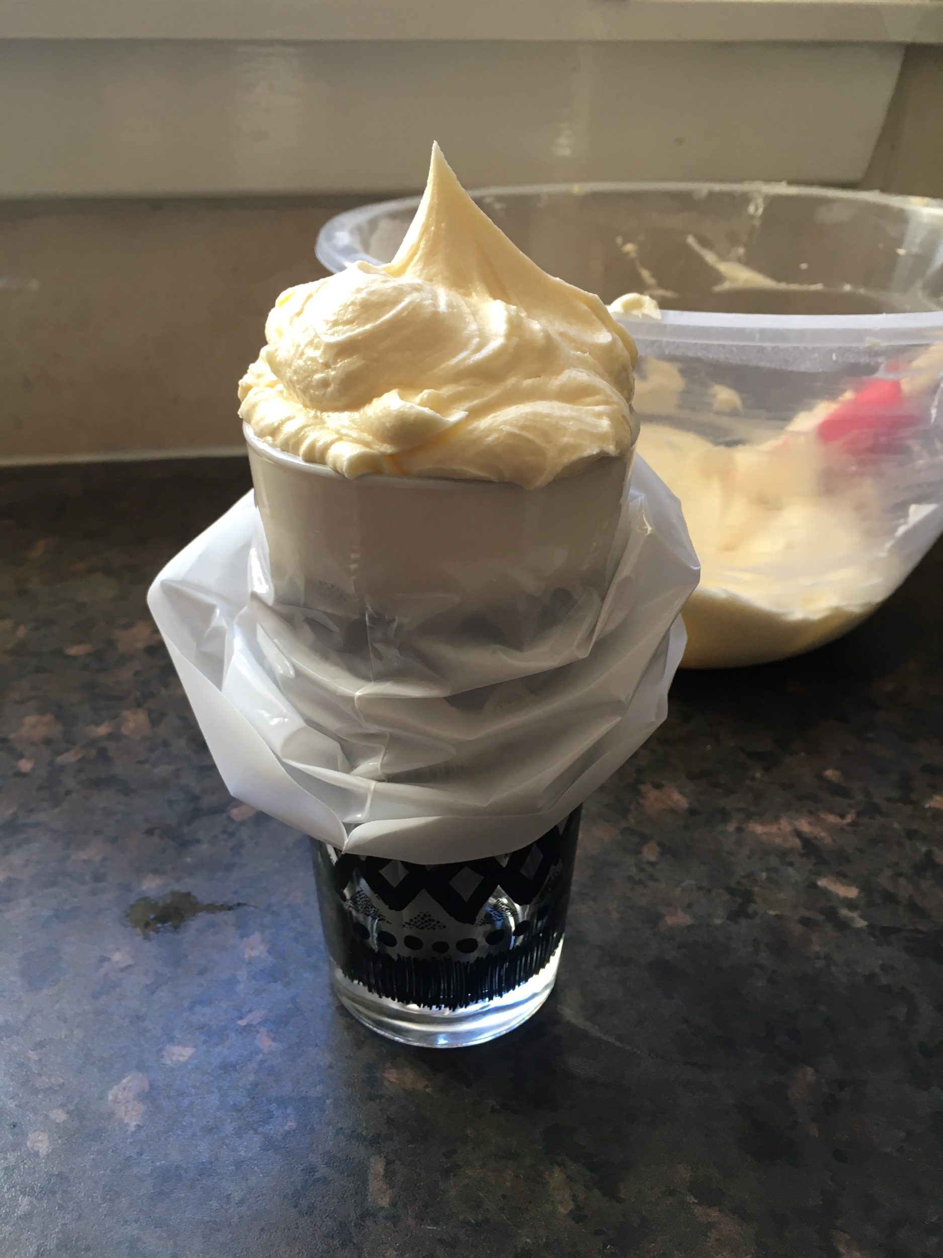 How to Make Buttercream (Normal, Dairy-free, Vegan) | Baking Basics #5 ...
